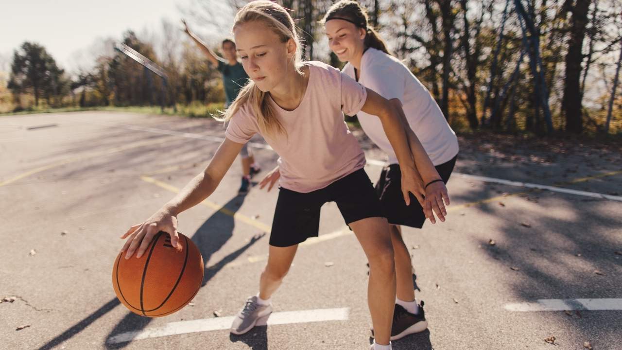 Polycystic ovary syndrome (PCOS) in teens | Raising Children Network